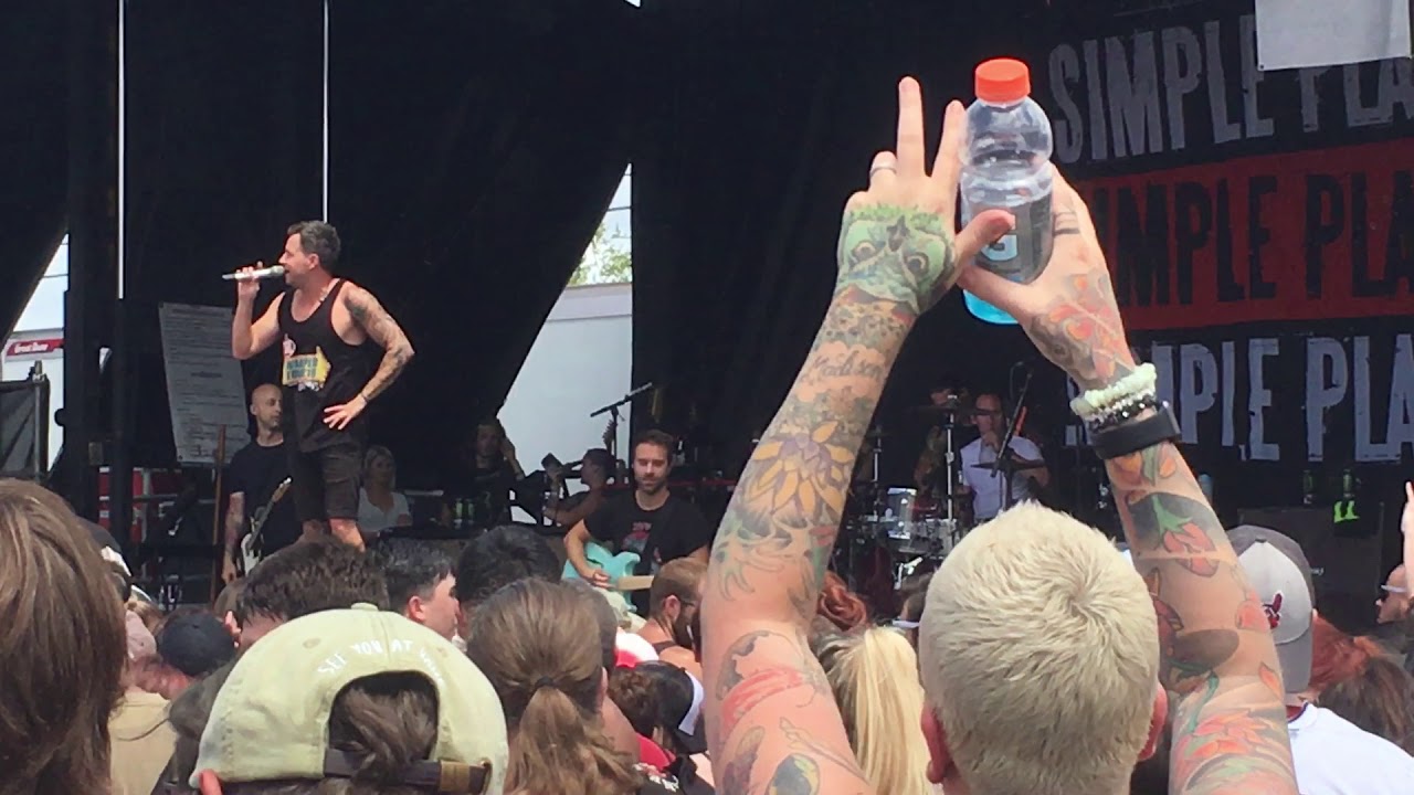 Simple Plan - Addicted (LIVE) 8/02/2018 - YouTube Music