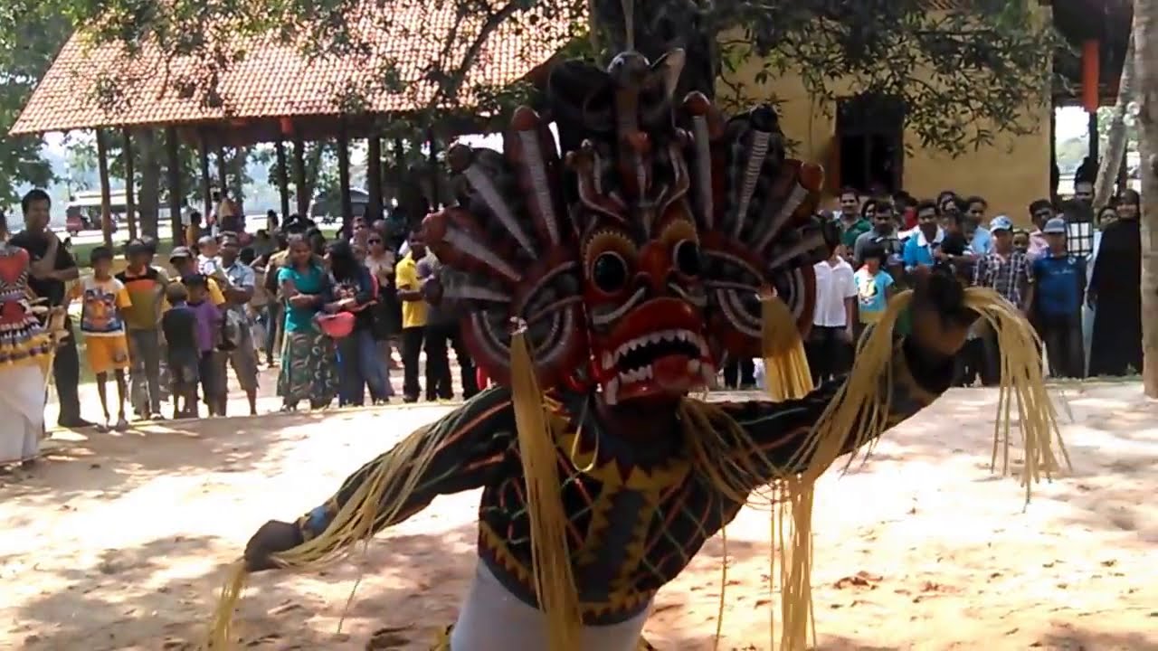 Sri Lankan - Devil Dance (Gara Yak Natuma) - YouTube