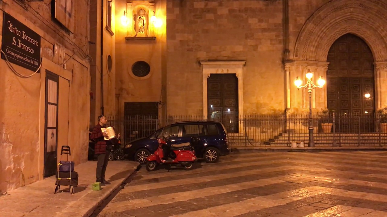 Palermo, Mandamento Tribunali, Sicily, 261018 - YouTube