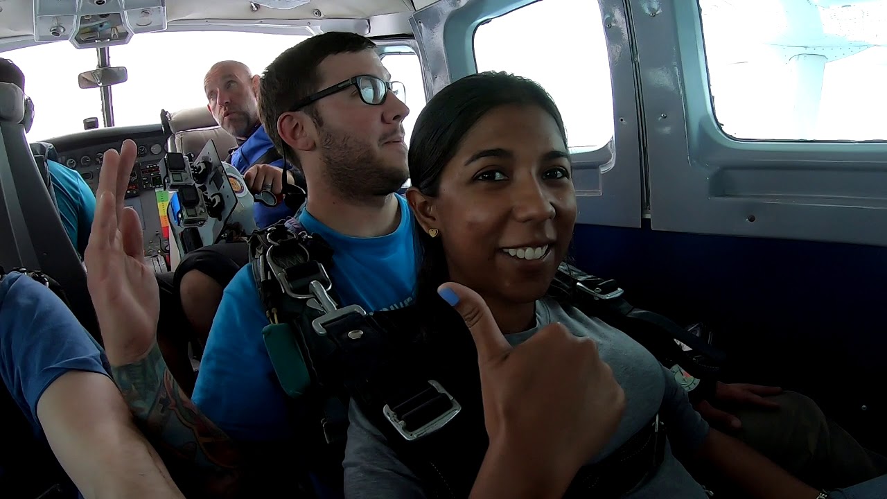 Skydive Sebastian - Deepa's Skydive - YouTube