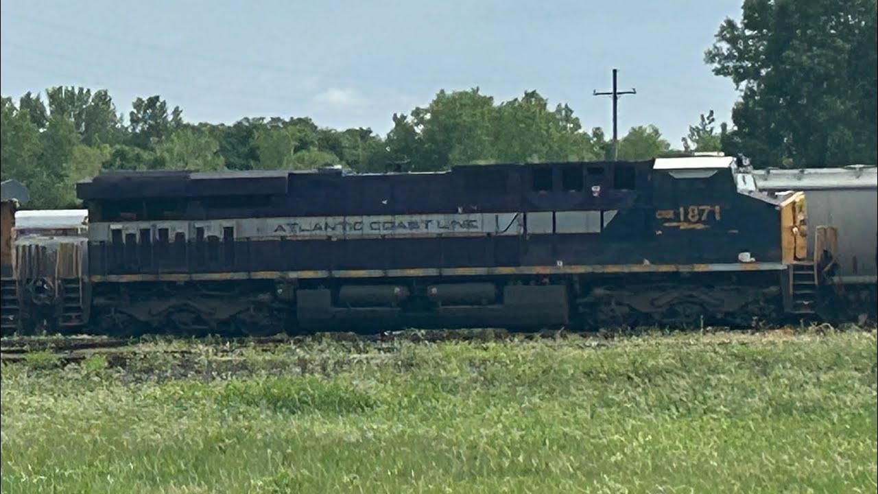 CSX 1871(ACL) Sitting in CSX Parsons Yard - YouTube