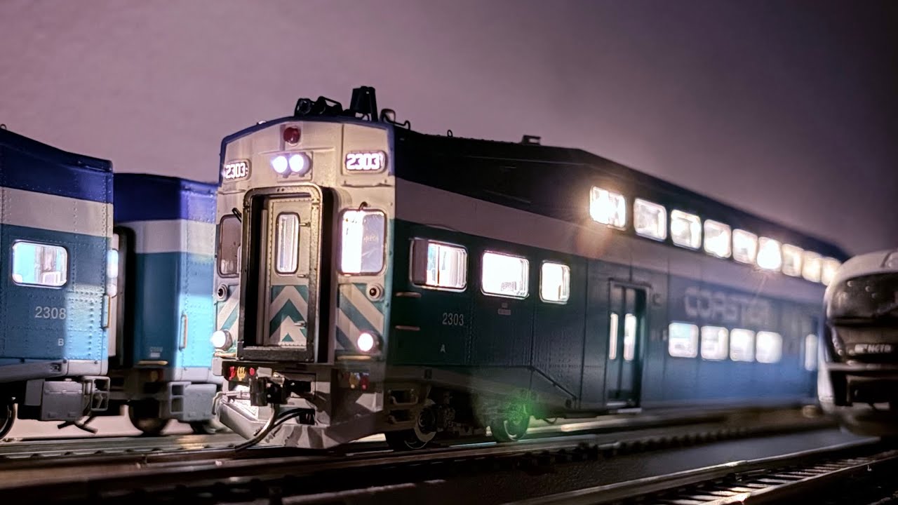 Rapido HO Scale COASTER Bombardier Bi-Level Coaches | Unboxing and ...