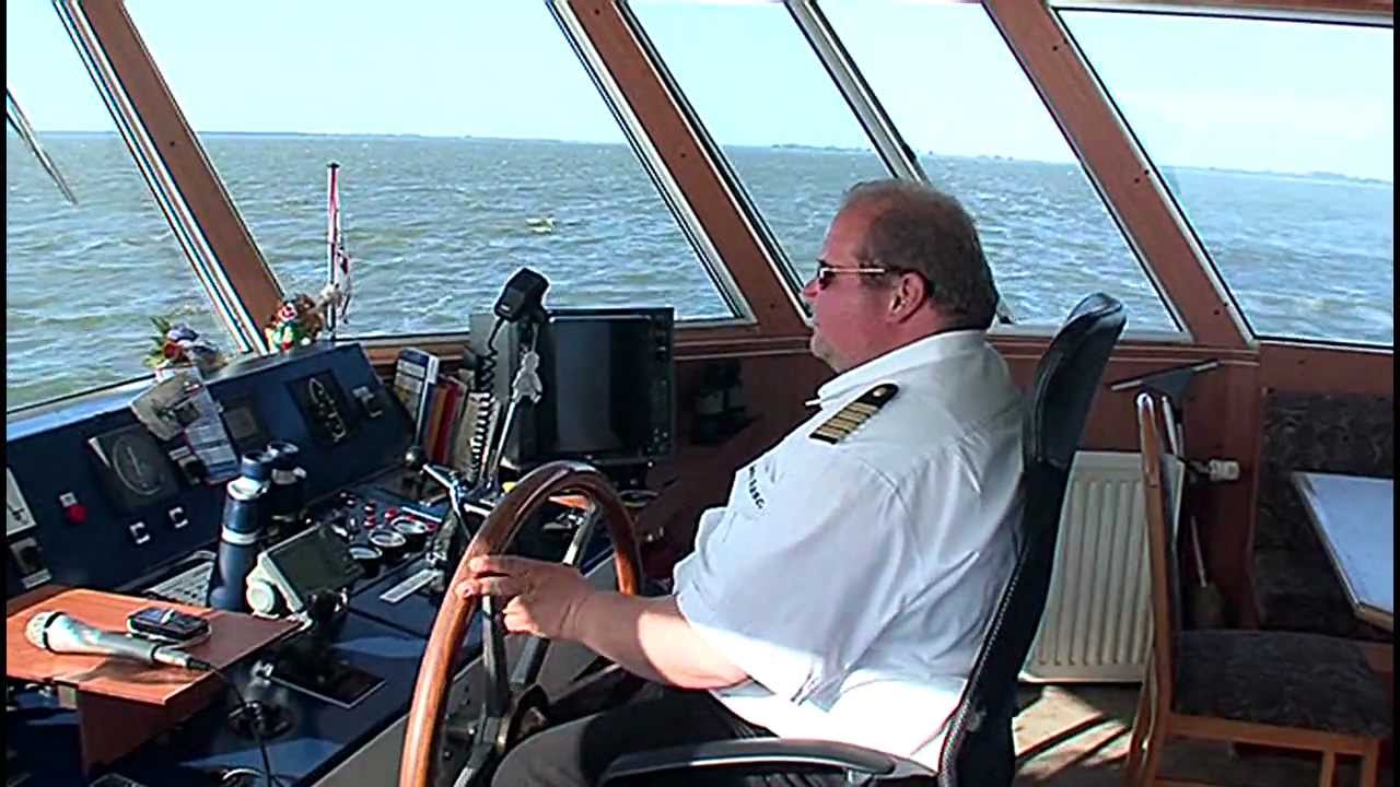 Fährschiff auf dem Bodden MS Heidi - YouTube