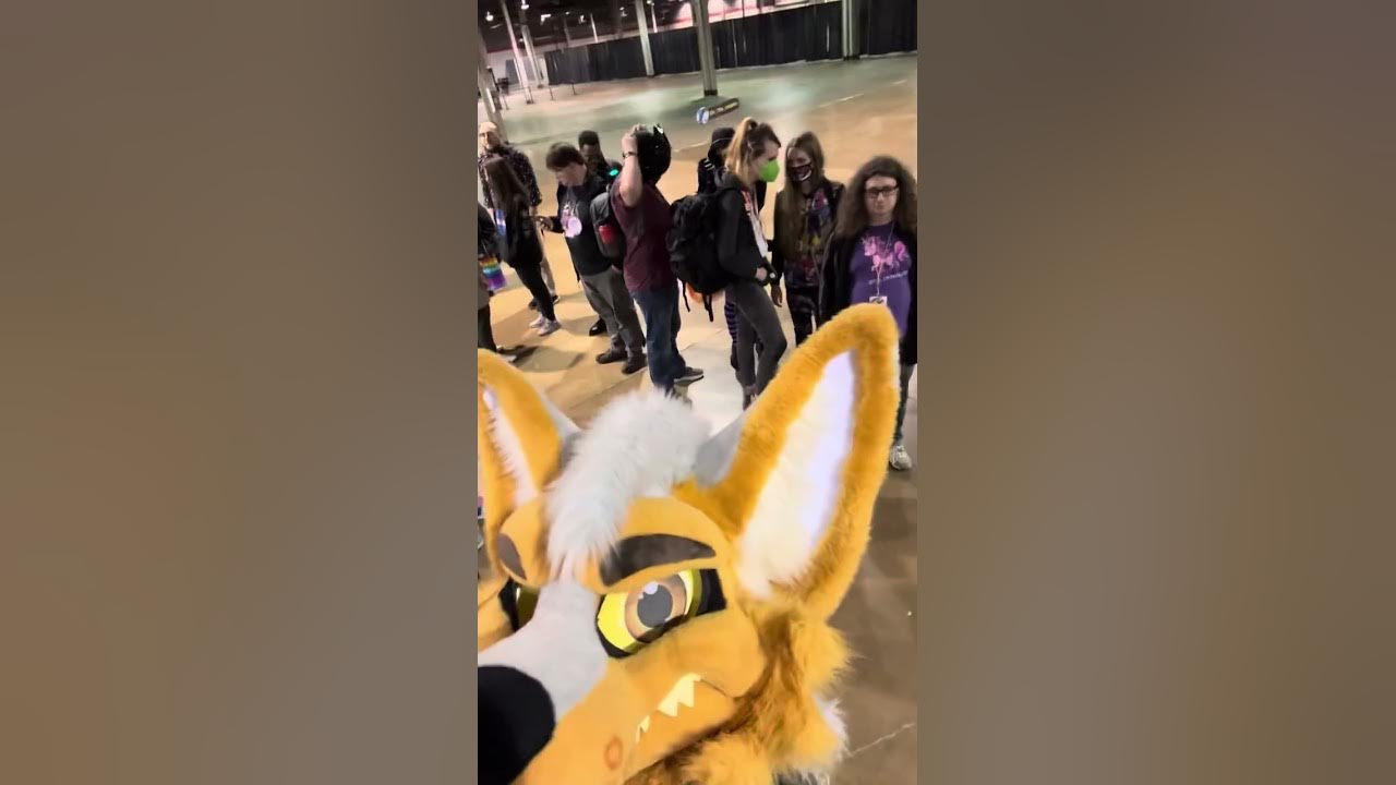 Midwest Furfest 2023: reg line fun!!! - YouTube