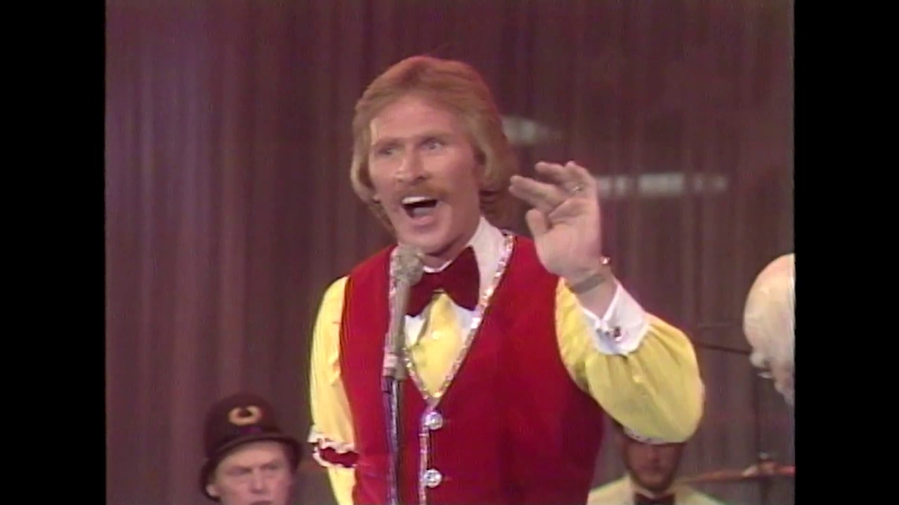 The Mickey Finn Show - "Gypsy Rose" & "Bumble Boogie Bossanova" (1976 ...