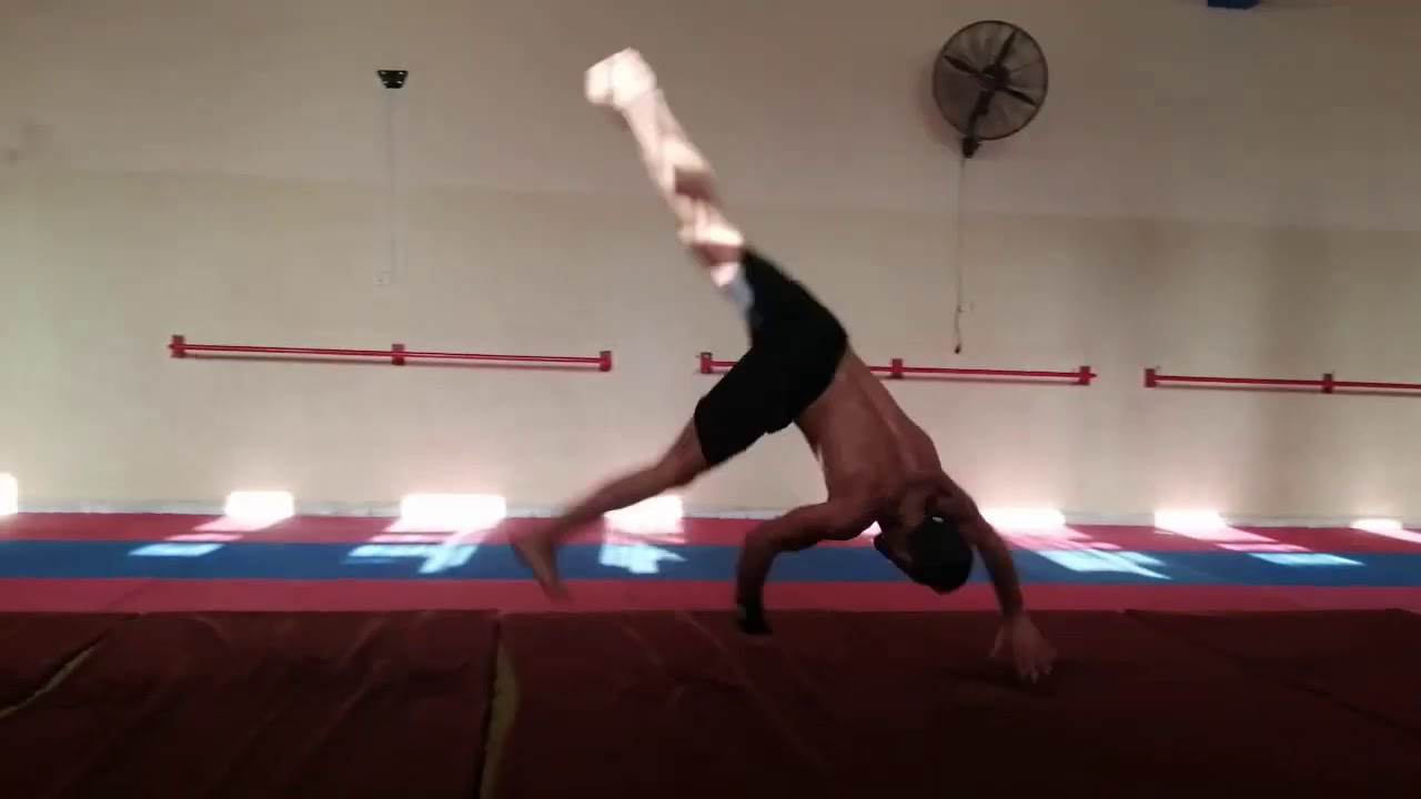 Cartwheel full twist العجله مع فول تويست - YouTube