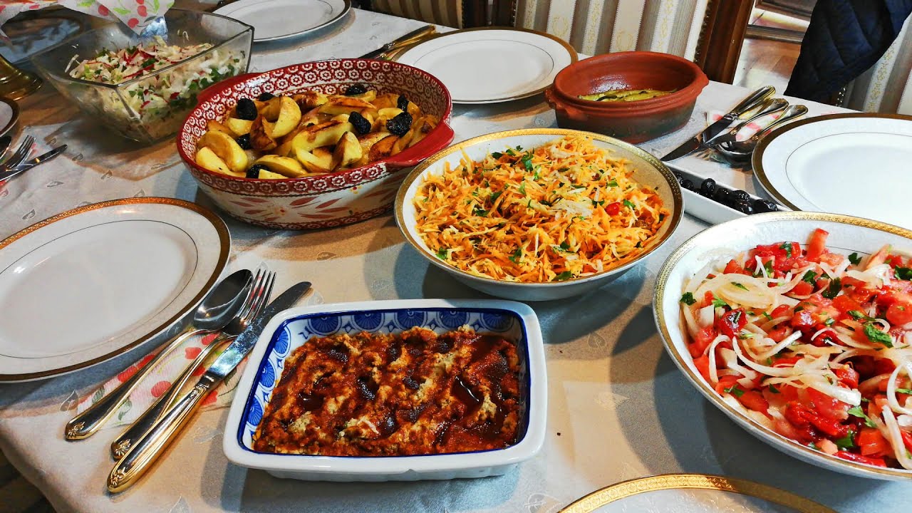 Svečani posni sto 5 - 3 salate, pečeni krompir i još po nešto... - YouTube