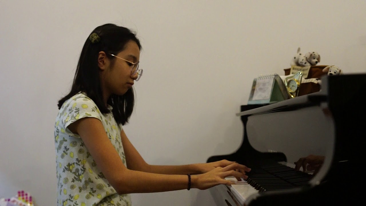 Tarantella by Albert Pieczonka - YouTube