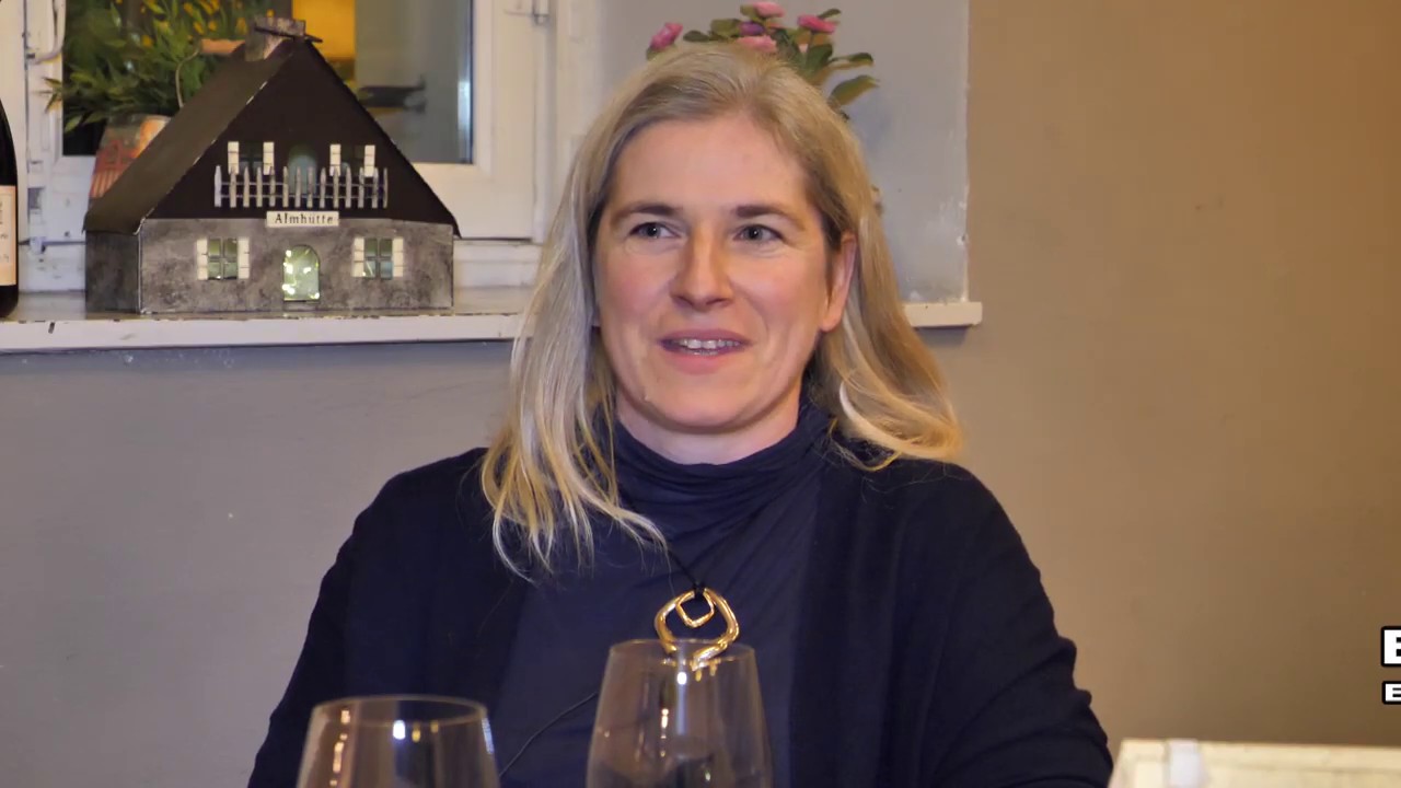 Aspettando "Vino, sostantivo femminile": l'incontro con Elena Bonelli ...