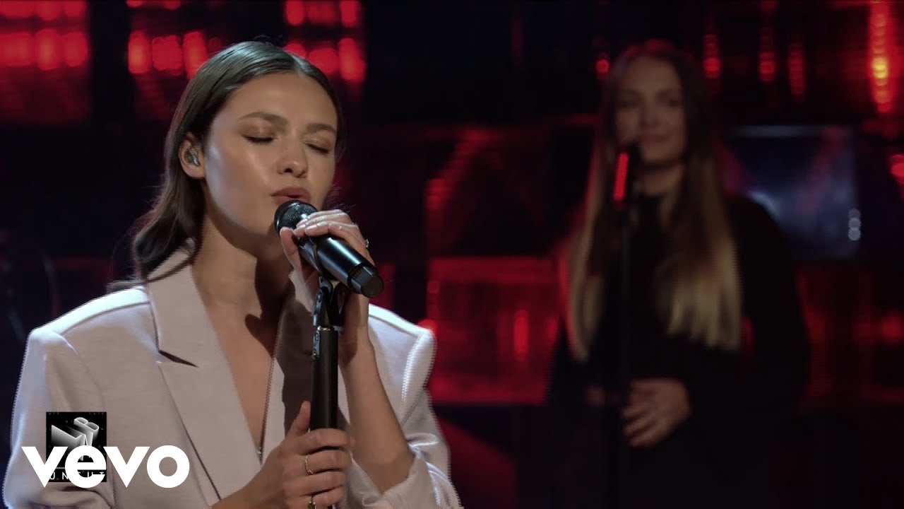 Bow Anderson - Island (Live At Late Night Berlin) - YouTube