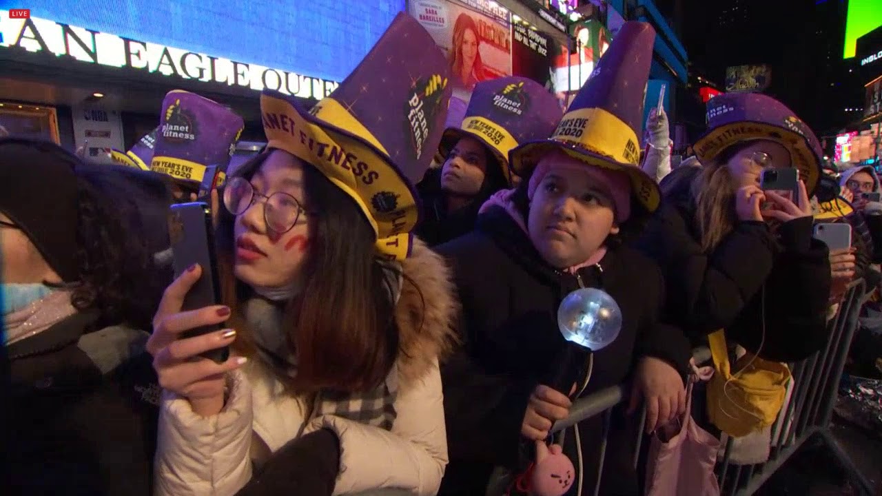 6 Hours to 2020 in Times Square! - YouTube