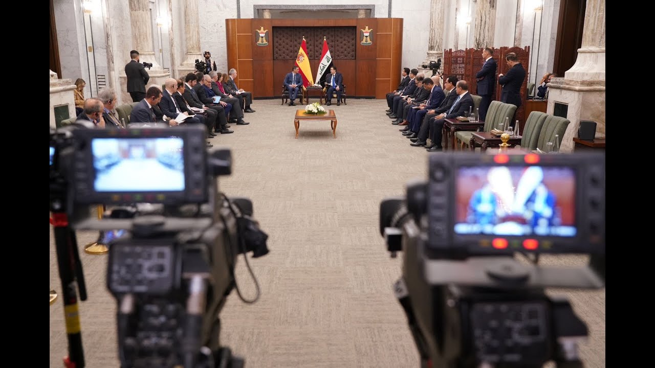 رئيس مجلس الوزراء يلتقي عدداً من رجال الأعمال وممثلي الشركات الإسبانية