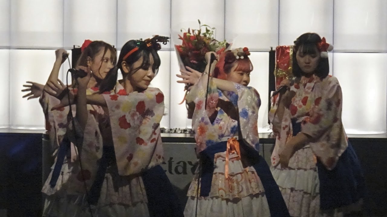 はんなり小町 クリスマスパーティーライブ @ Octave Osaka - YouTube