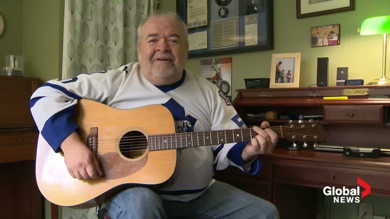 Lou Moore's special song for Leafs fans - YouTube