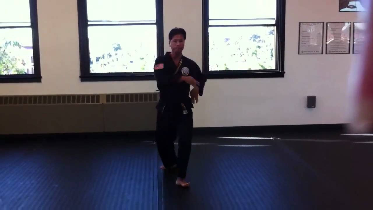 Pyung Ahn E Dan (full speed) - YouTube