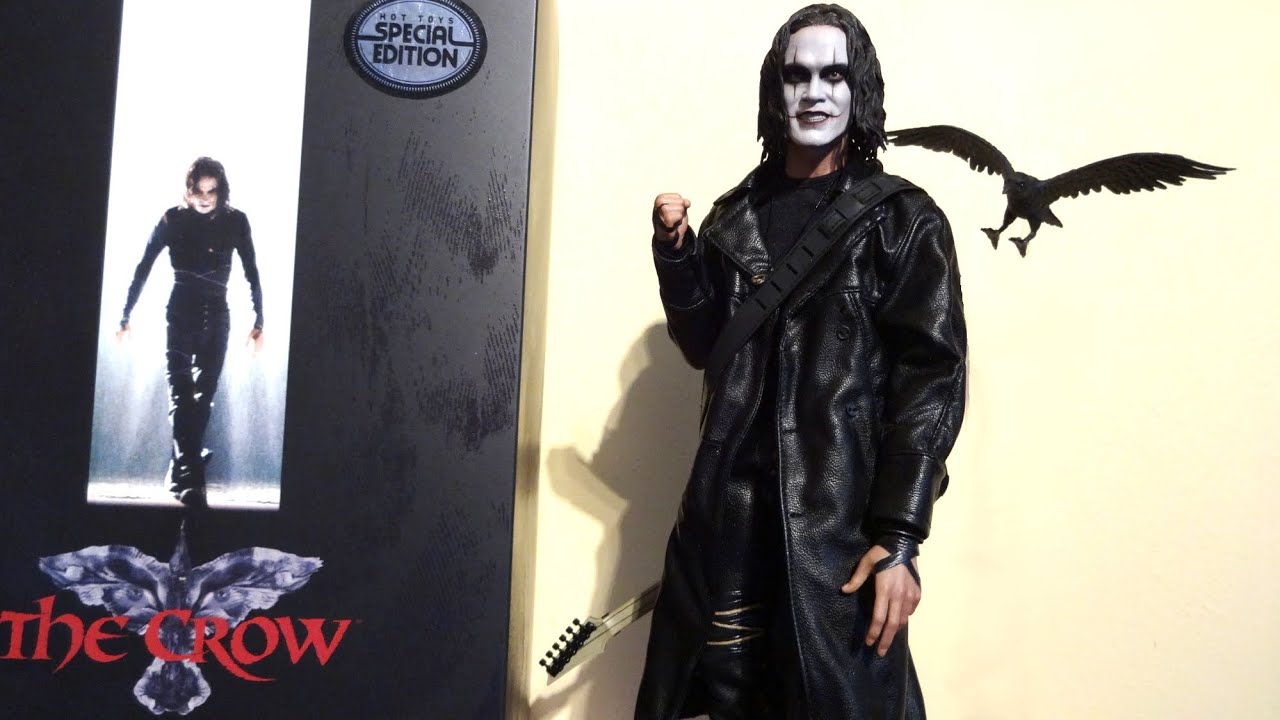 HOT TOYS THE CROW UNBOXING AND FIRST IMPRESSIONS - YouTube