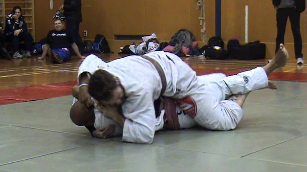 Marlon Hodges vs Daniel Digby 29June2013 - YouTube