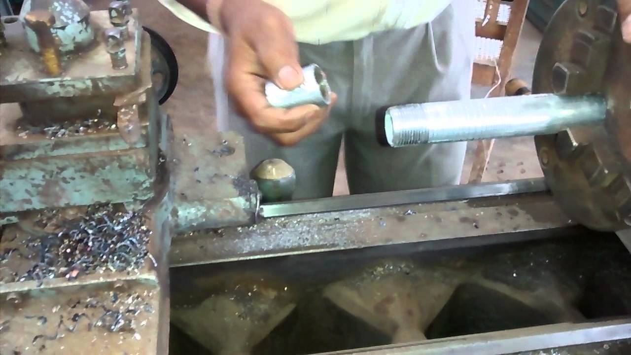 Thread making using Lathe machine - YouTube