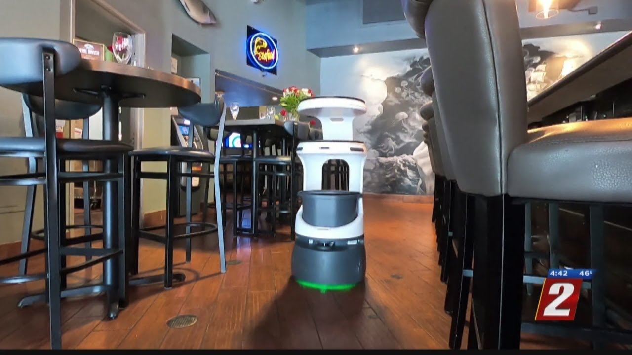 Local Restaurant Using New Robot Server - YouTube