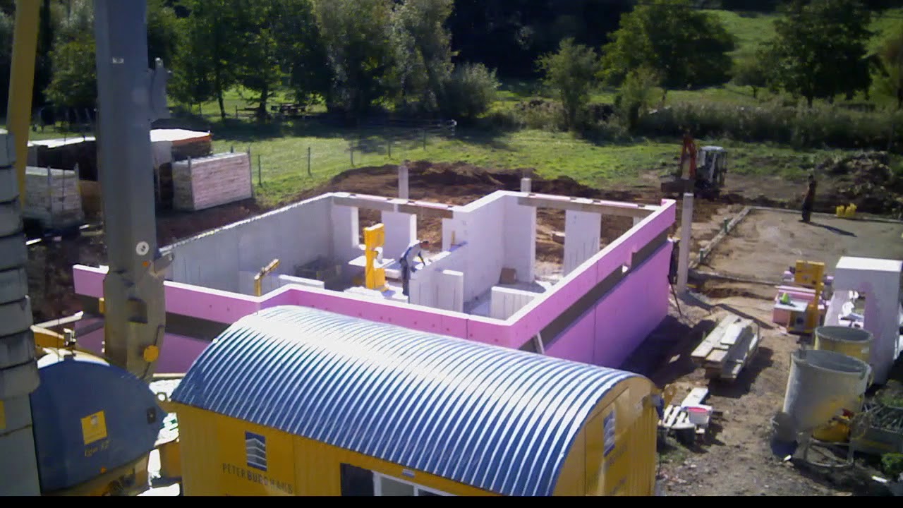 Peter Burg Haus - Trailer - YouTube