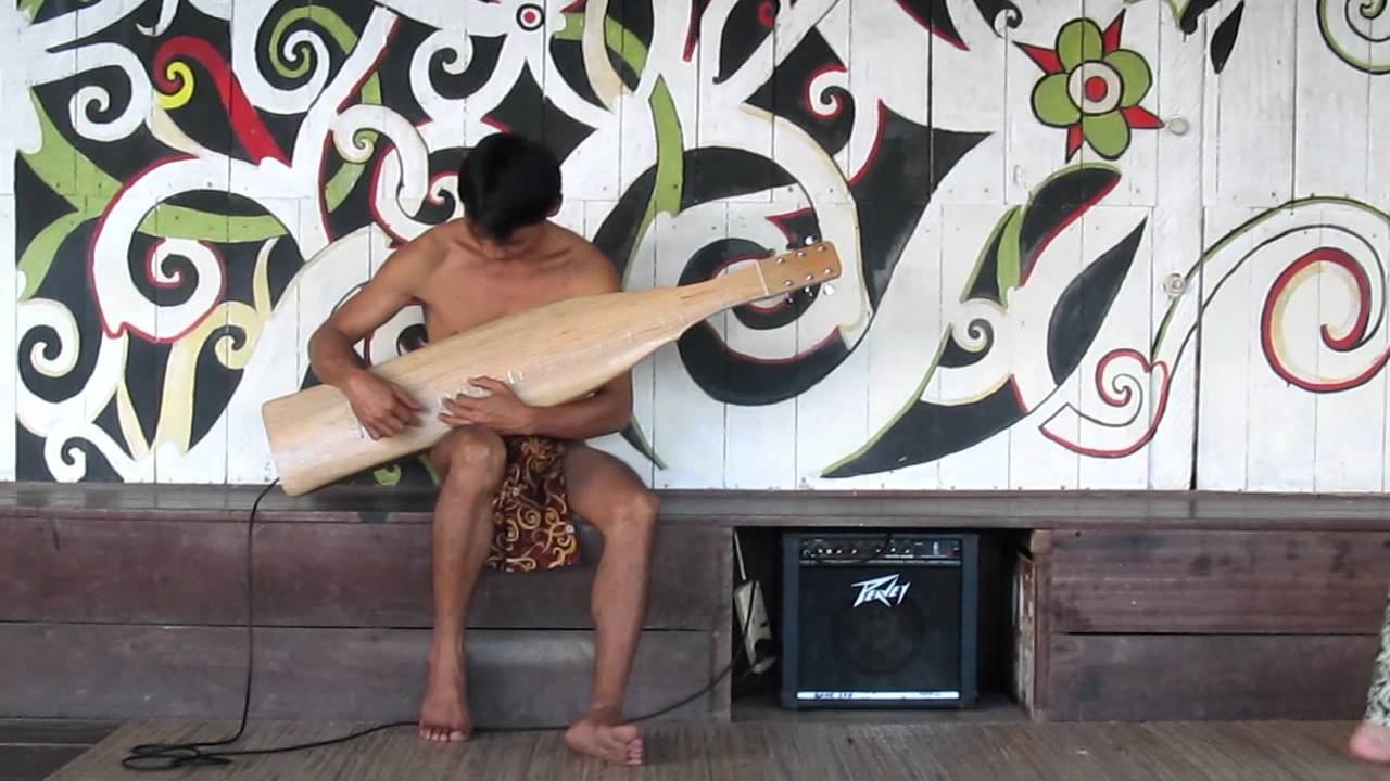 Sape player,Sarawak Cultural Village - YouTube