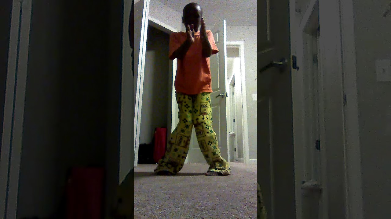 How to do the default dance in Fortnite - YouTube