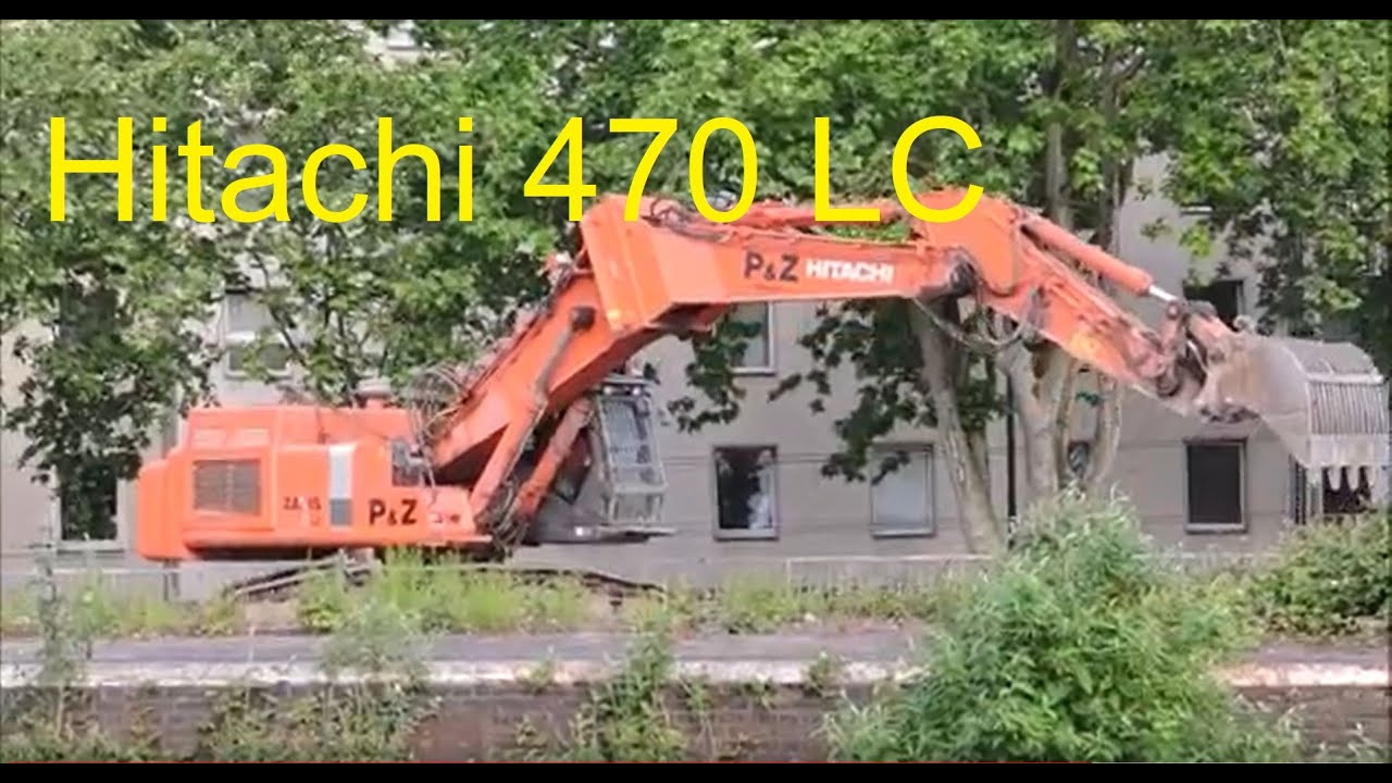 Bonus Excavator Hitachi 470 earthworks at the central station - YouTube