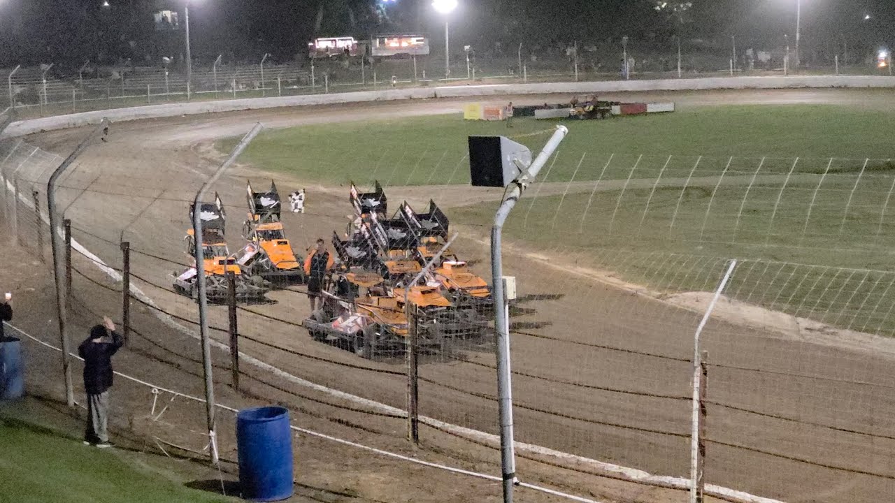 Auckland Allstars VS Baypark Busters Huntly Speedway 22.11.25 - YouTube