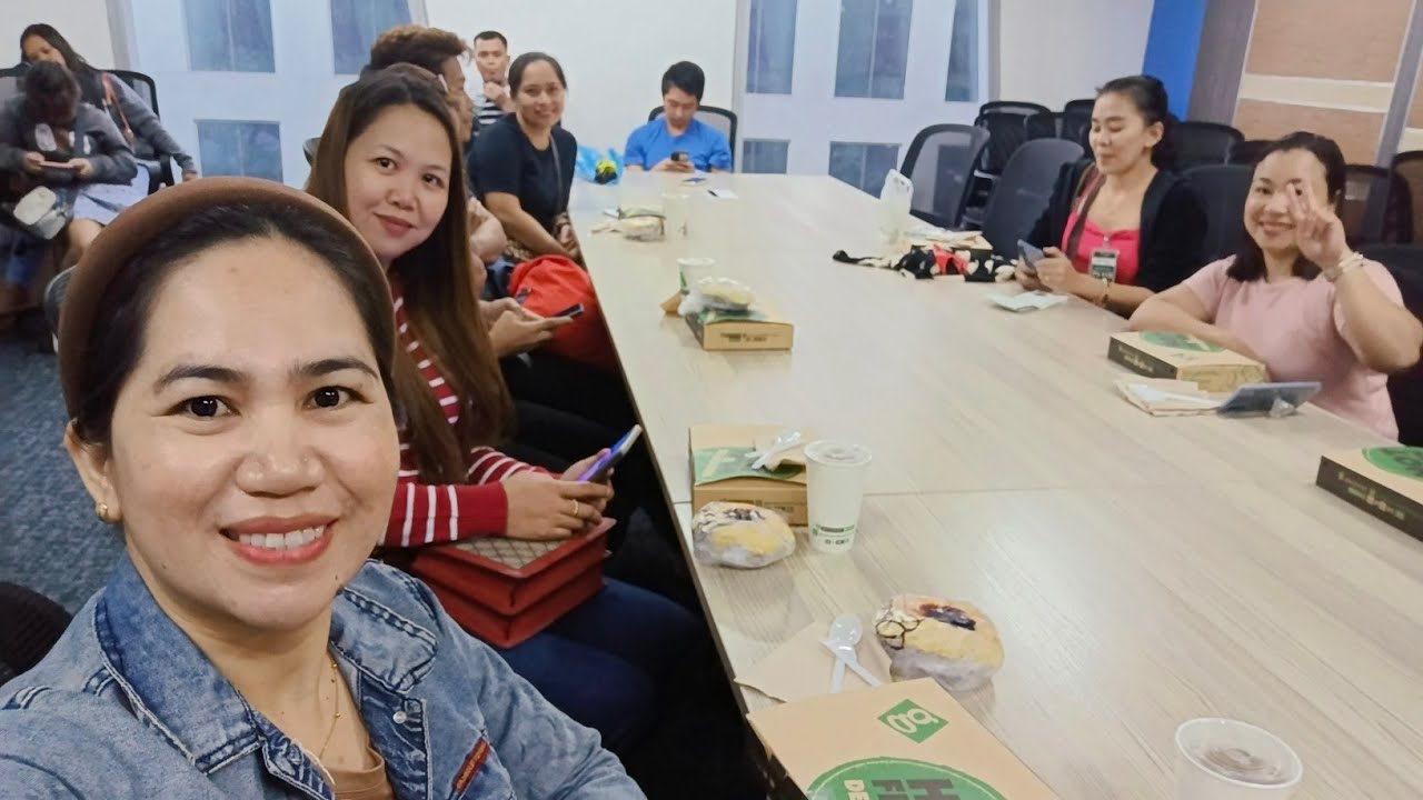 First Day Learning Session @Merrymart Head Ofc! Finally Nameet Na nila si madam ST😅 Papicture ...