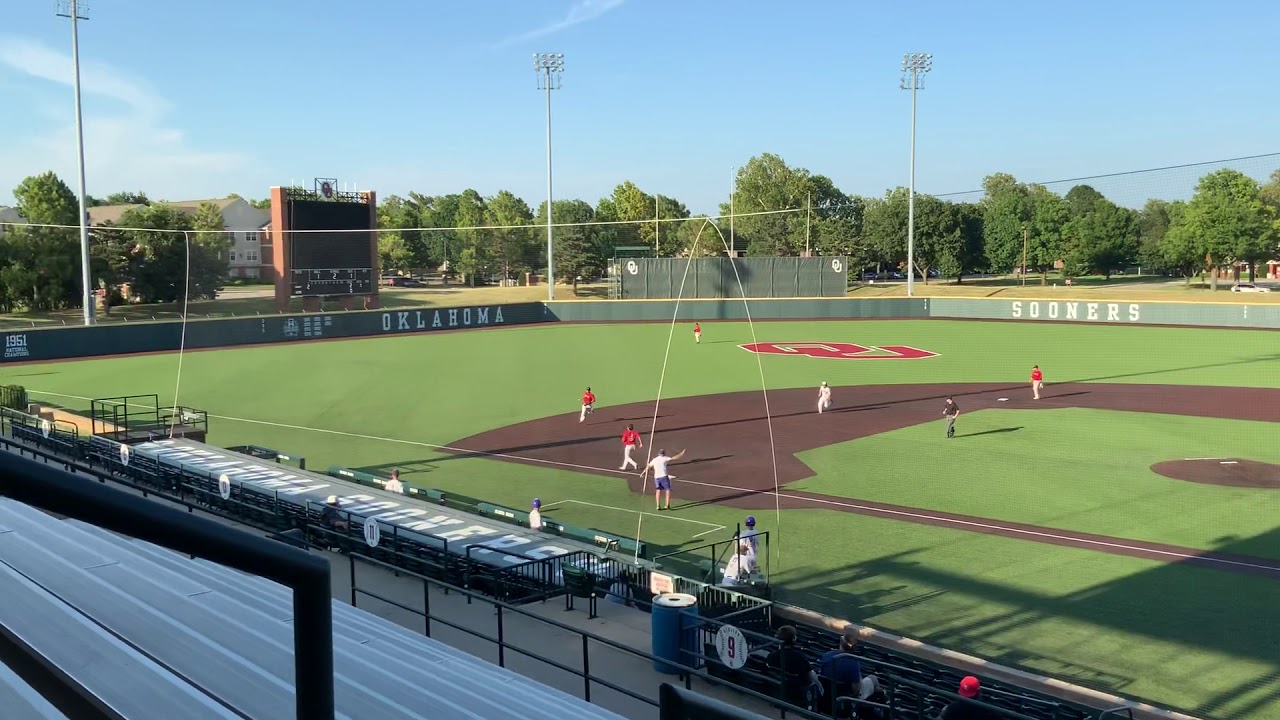 Jake Jennings 2-Run Triple at OU - YouTube