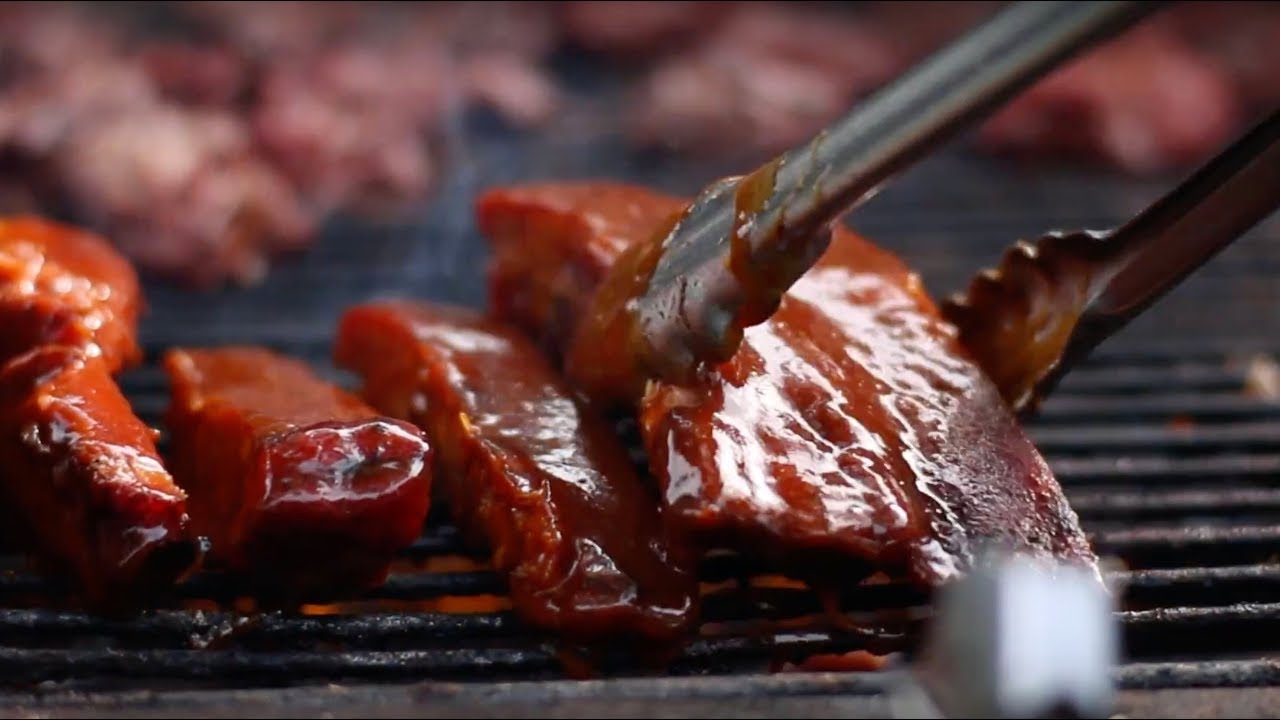 Backyard BBQ | Big Pig Barbecue - YouTube