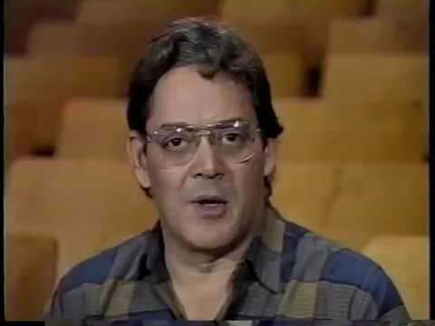 1992 Raul Julia with students and the Distinction Video - English