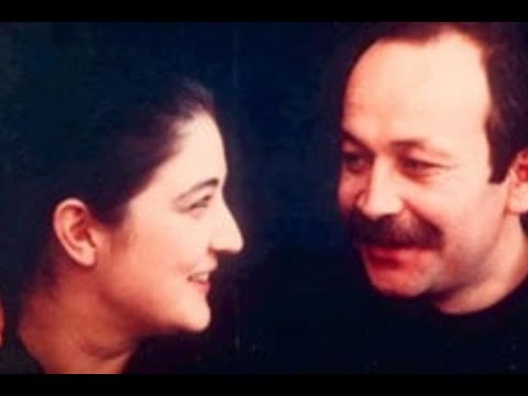 YAMAN OKAY KABRİ - MERAL OKAY KABRİ * ZİNCİRLİKUYU MEZARLIĞI E HARFLİ ADA * İSTANBUL (HD)