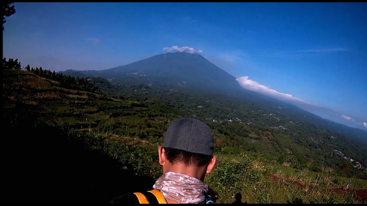 Mount Slamet View Dari Jalur Pendakian Bukit Samoan - YouTube