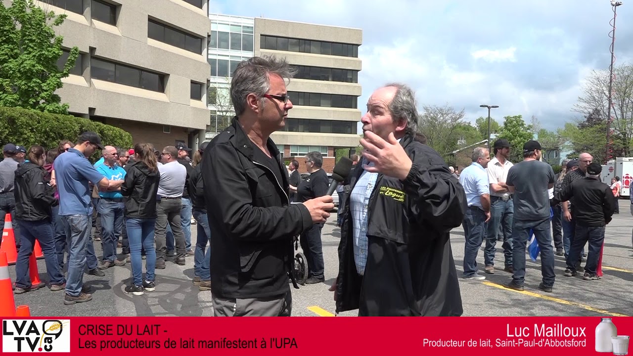 « Est-ce qu’ils sont ici pour manifester avec nous l'UPA? J’en vois pas ...