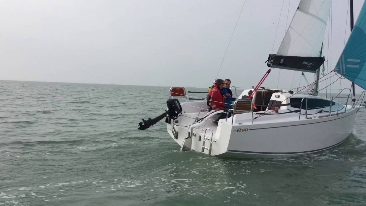 Maxus 24 Evo en navigation - YouTube