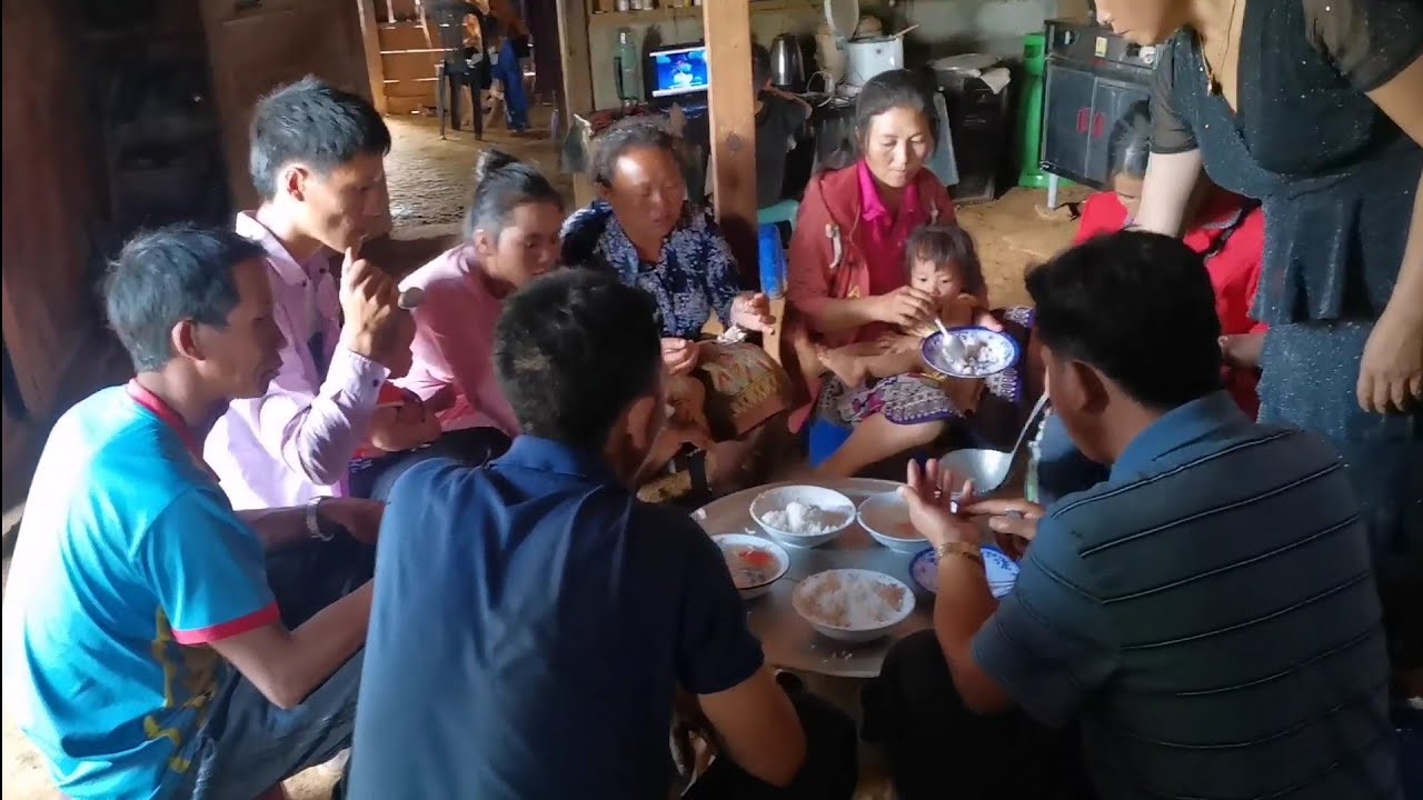 Npaj su rau tus muam peb noj nws yuav pab nrog coj tus niam tsev mus ...