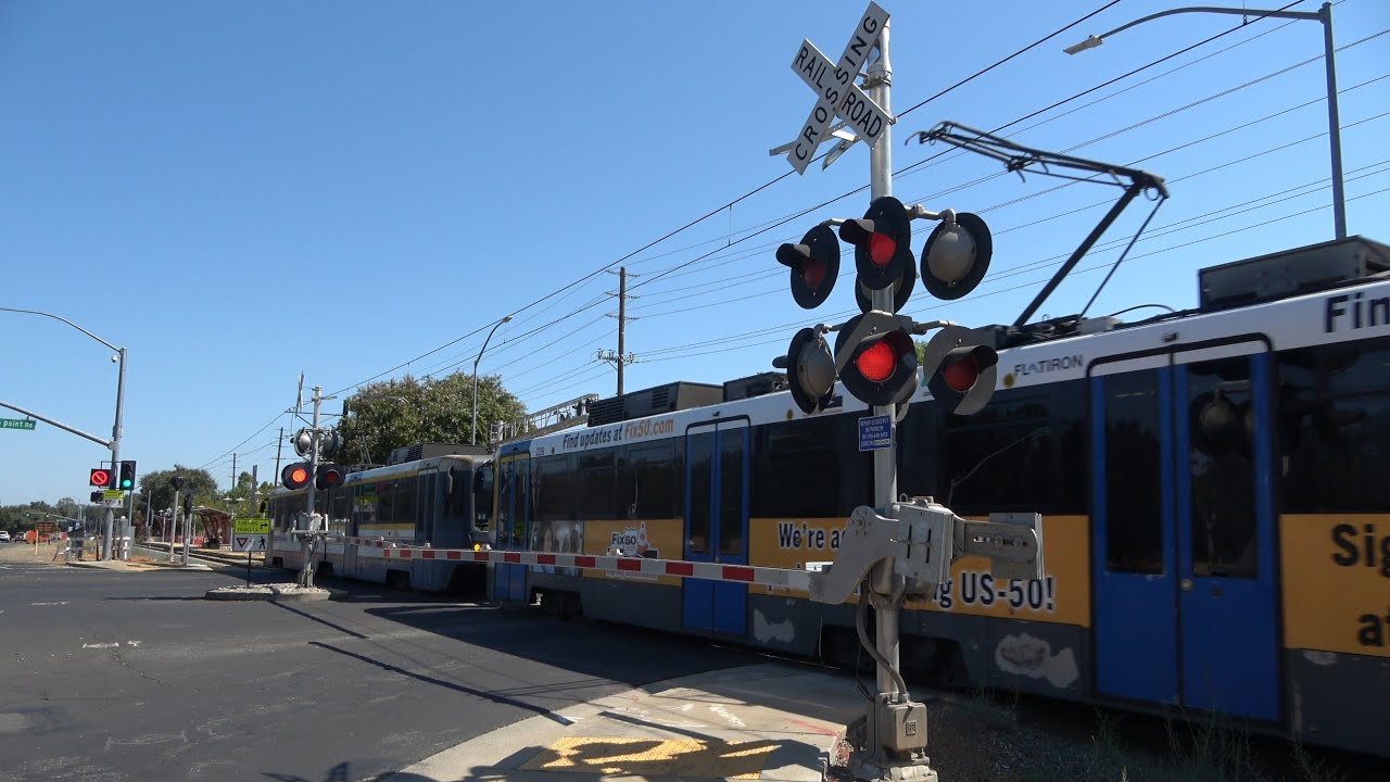 SACRT 216 Gold Line - Iron Point Rd. Railroad Crossing, Folsom CA - YouTube