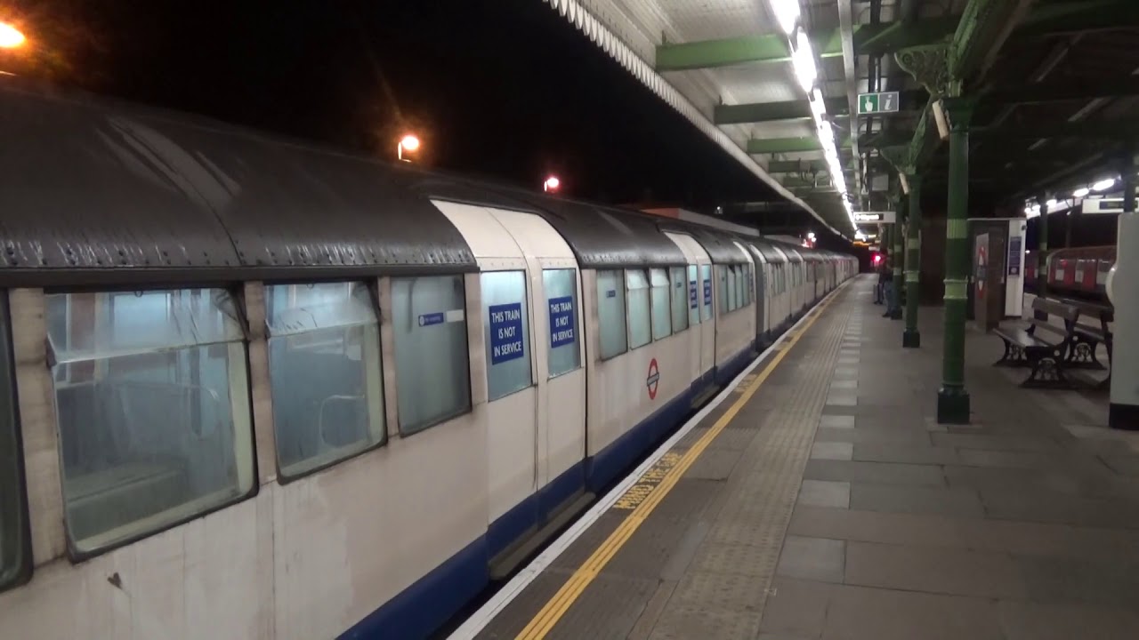 Central Line 1962 Stock RAT passing Woodford 28 10 17 - YouTube