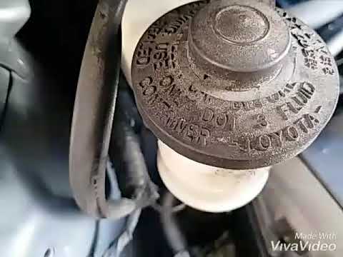 Cara membuang angin brek kerita/How to bleed a brake system - YouTube