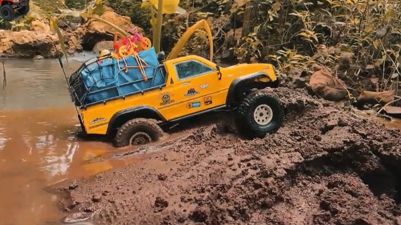Muddy Adventure with RC Jeep | Extreme Off-Road Action! mudding 1 - YouTube