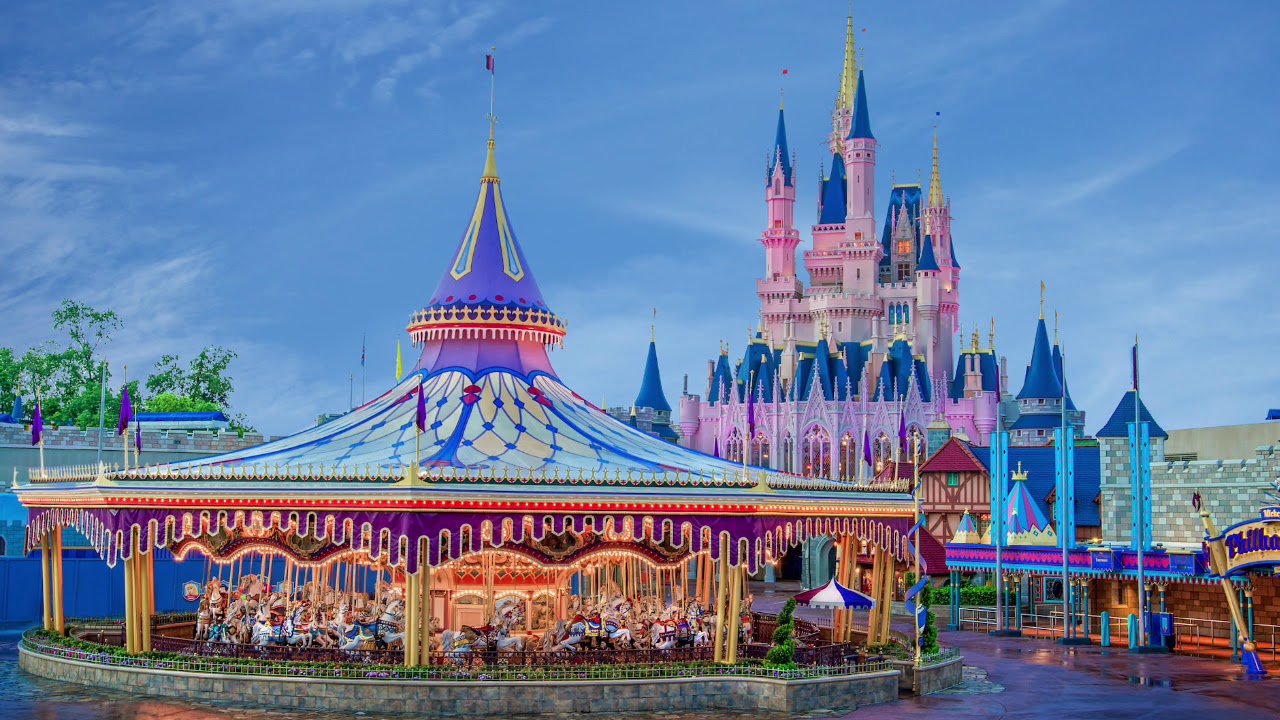 Magic Kingdom Carousel- Whistle While You work - YouTube