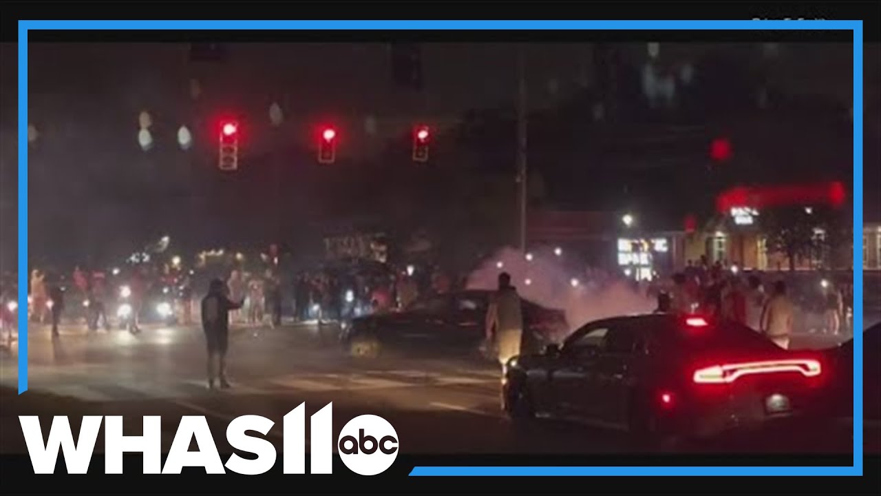 Louisville leaders consider crushing street racers impounded cars - YouTube