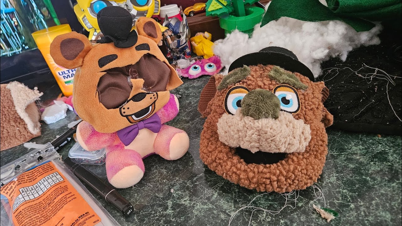 Making a Freddy Fazbear puppet! - YouTube