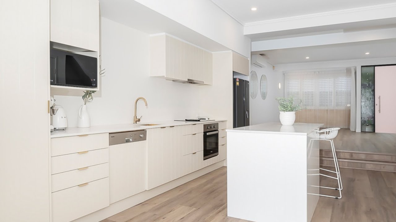 10 Lader Terrace, VARSITY LAKES, Queensland - YouTube