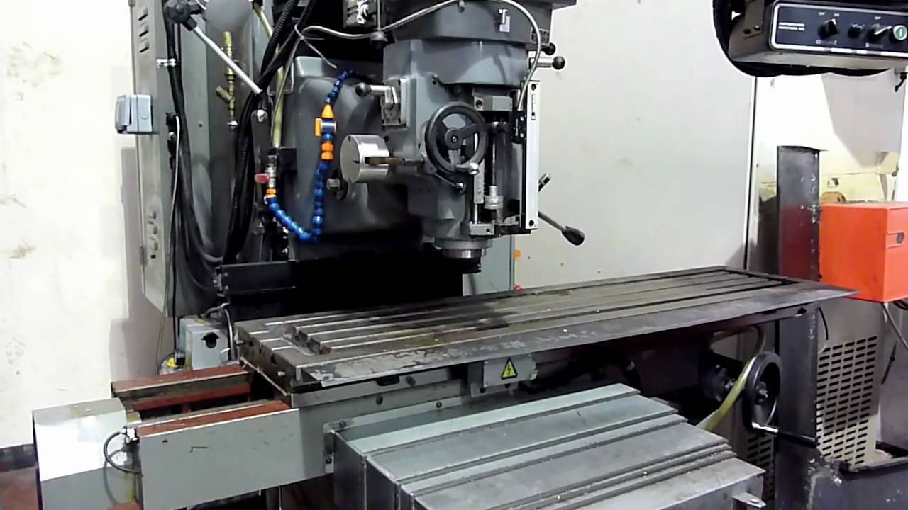 XYZ DPM 4000 3 Axis Bed Type CNC Milling Machine.mov - YouTube