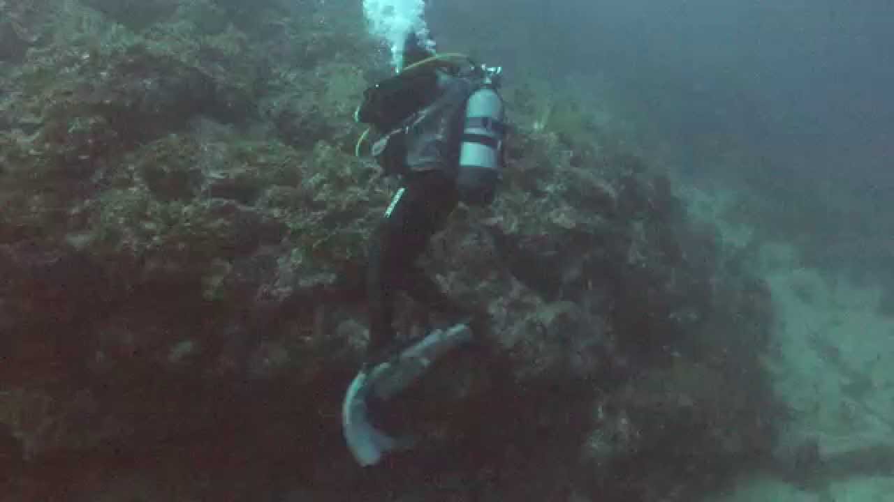 A Más de 40 metros bajo el Faro de La Cassidaigne (Cassis) 1d2 - YouTube