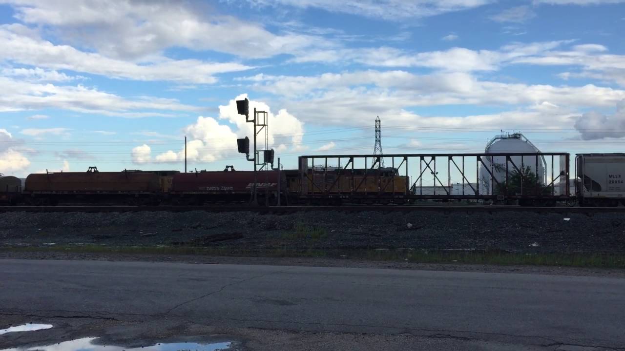 UP 5481 Lead Mixed Train Houston,Tx - YouTube