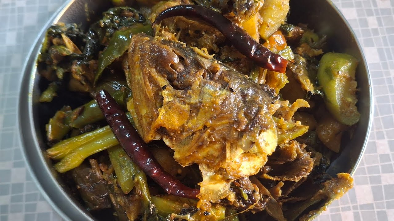 Illish macher matha diye pui shaker chochorir recipe. Mixed veg with ...
