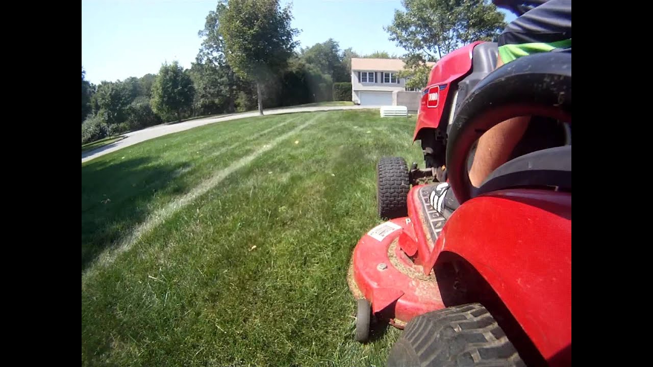 Working the toro LX420 - YouTube